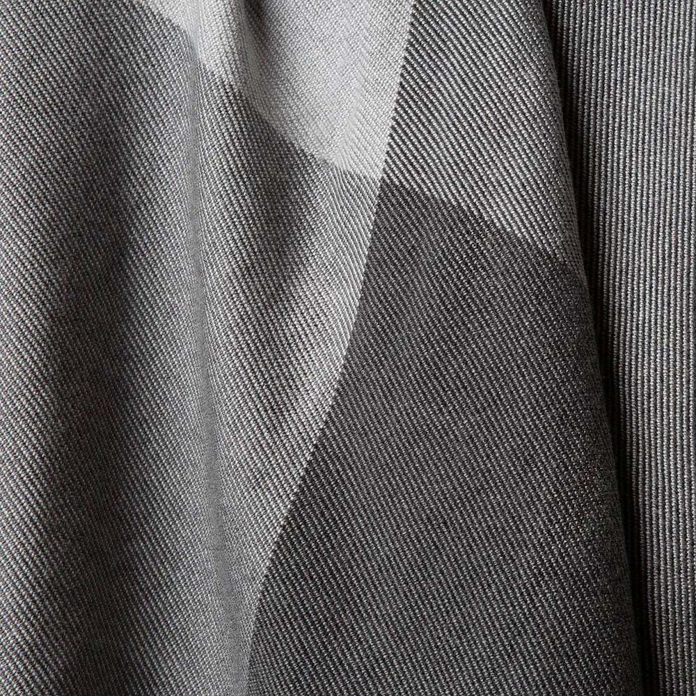 Shiloh Grey Tile Patterned Handwoven Indoor / Outdoor Throw Blanket ...